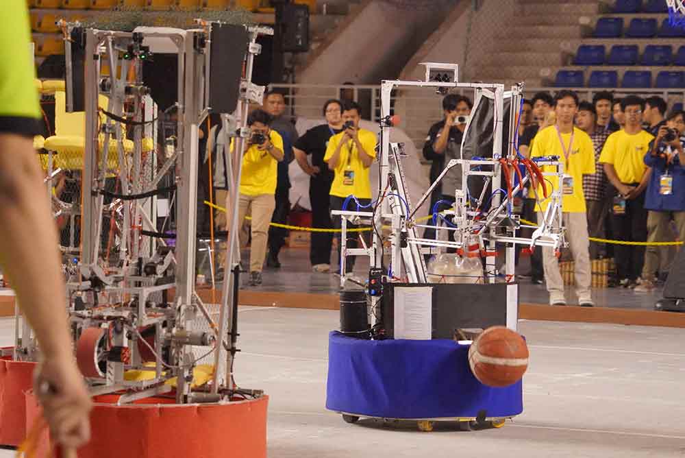 Juara Pertama di KRAI 2025, Tim Robot ITS Akan Wakili Indonesia di ...
