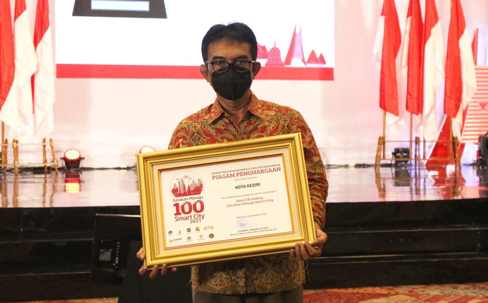 Berkat Prodamas Plus, Diskominfo Kota Kediri Raih Penghargaan dari ...