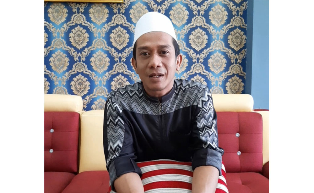 Viral Video Warga Soraki Polisi 'Sambo' saat Sedang Pawai, Begini ... Viral Video Warga Soraki Polisi 'Sambo' saat Sedang Pawai, Begini ...