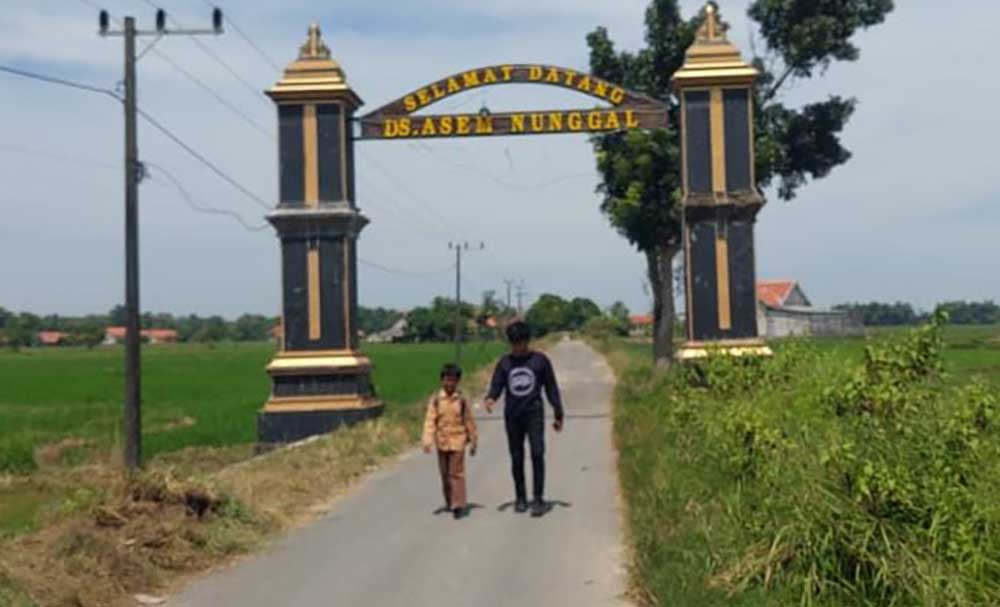 Masyarakat Desa Asem Nunggal Sampang Protes Program Makadam dan PJU ...