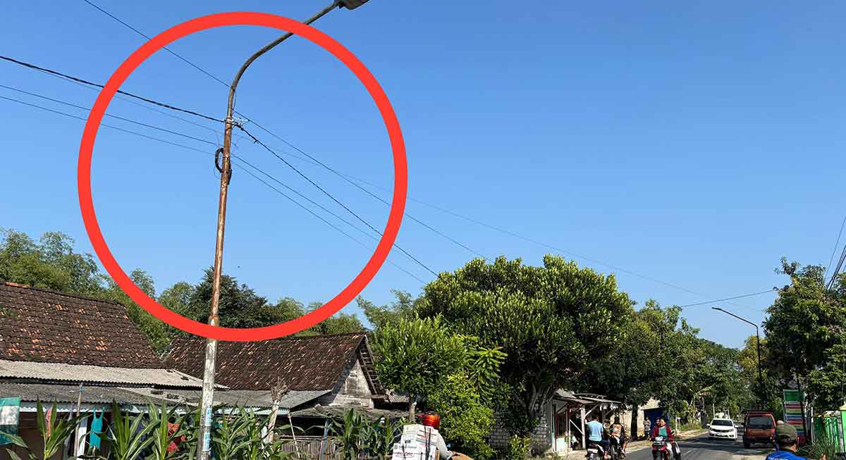 Kabel Internet Semrawut di Tiang PJU, Pemkab Tuban Siap Tindak Lanjuti ...
