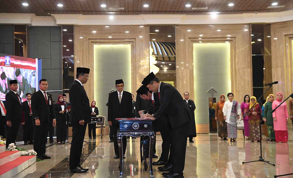 Gantikan Andap Budhi Revianto, Irjen Pol Nico Afinta Dilantik Jadi ...