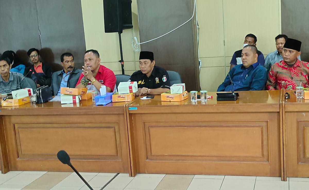 PT King Jim dan CV Wahyu Putra Tak Hadiri Audiensi Polemik Limbah ...
