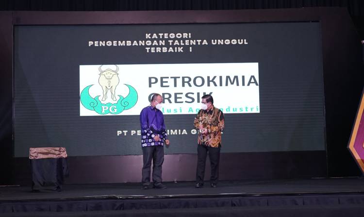Petrokimia Gresik Sabet Penghargaan Terbaik I Kategori Pengembangan ... Petrokimia Gresik Sabet Penghargaan Terbaik I Kategori Pengembangan ...