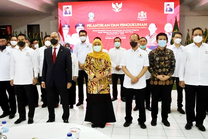 Gubernur Jatim Hadiri Pelantikan Pengurus Kadin Jatim 2019-2024, Ini 4 Program Prioritasnya