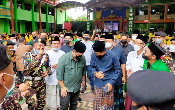 Kunjungi Ponpes Kha Wahid Hasyim Erick Thohir Pesantren Harus Bisa