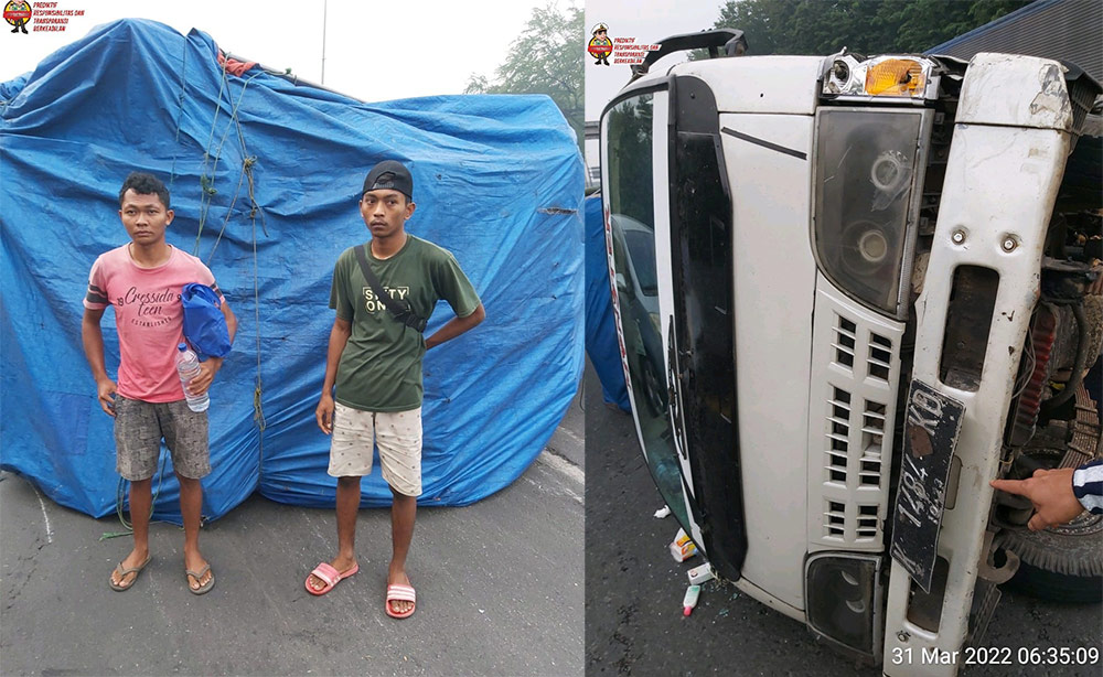 Sopir Ngantuk, Truk Muat Mebel Terguling di Tol Sidoarjo | BANGSAONLINE.com - Berita Terkini ...