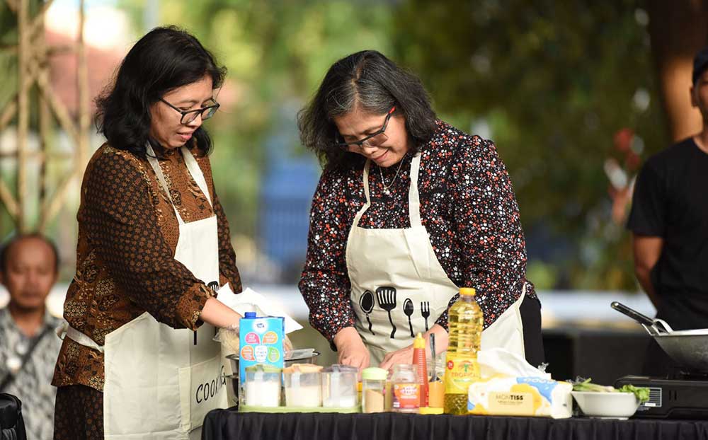 Pj Wali Kota Kediri Buka Demo Masak Bareng Chef Ragil di Acara Karya ...