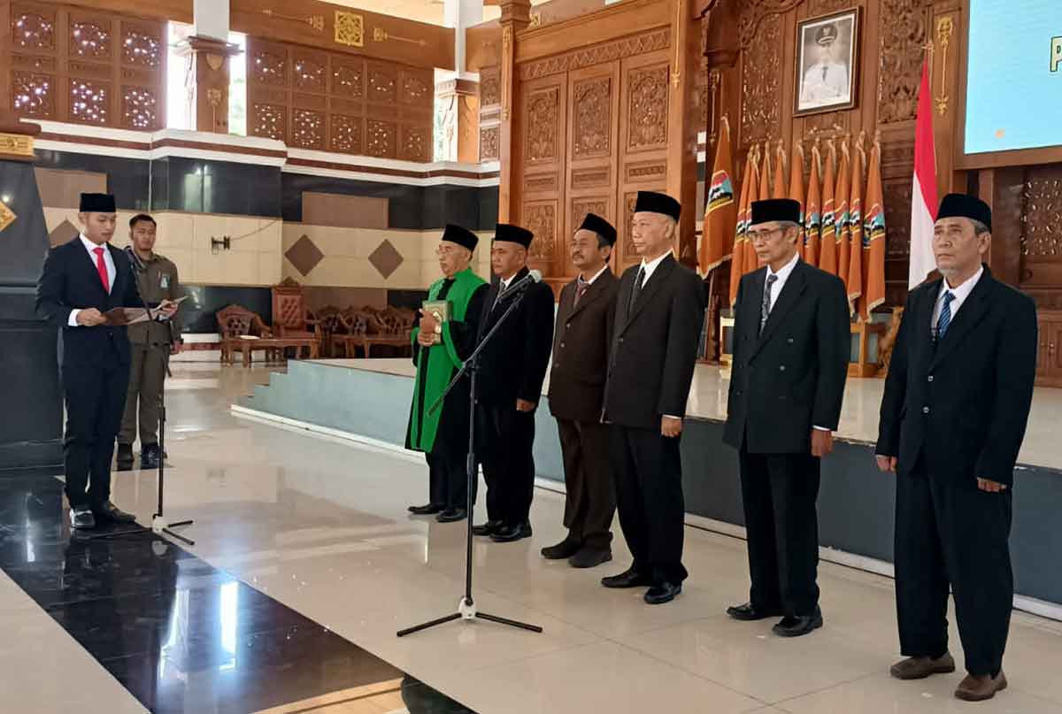Nahkoda Baru Baznas Tuban, Bupati Lindra: Kegiatan Baznas Jangan Hanya ... Nahkoda Baru Baznas Tuban, Bupati Lindra: Kegiatan Baznas Jangan Hanya ...