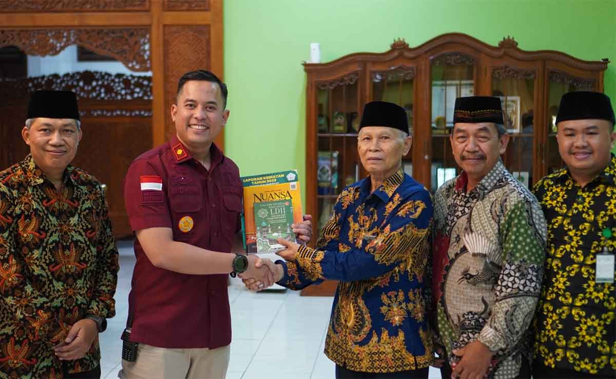 Silaturahmi dan Pendataan Santri Asing, Kantor Imigrasi Kediri Berkunjung Ke Ponpes Wali Barokah ...