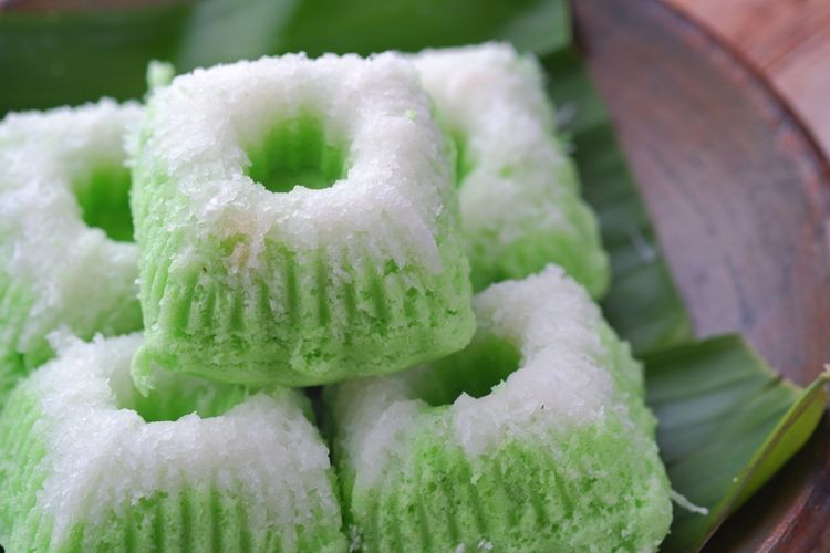 Cara Membuat Kue Putu Ayu Manis Gurih | BANGSAONLINE.com - Berita ...