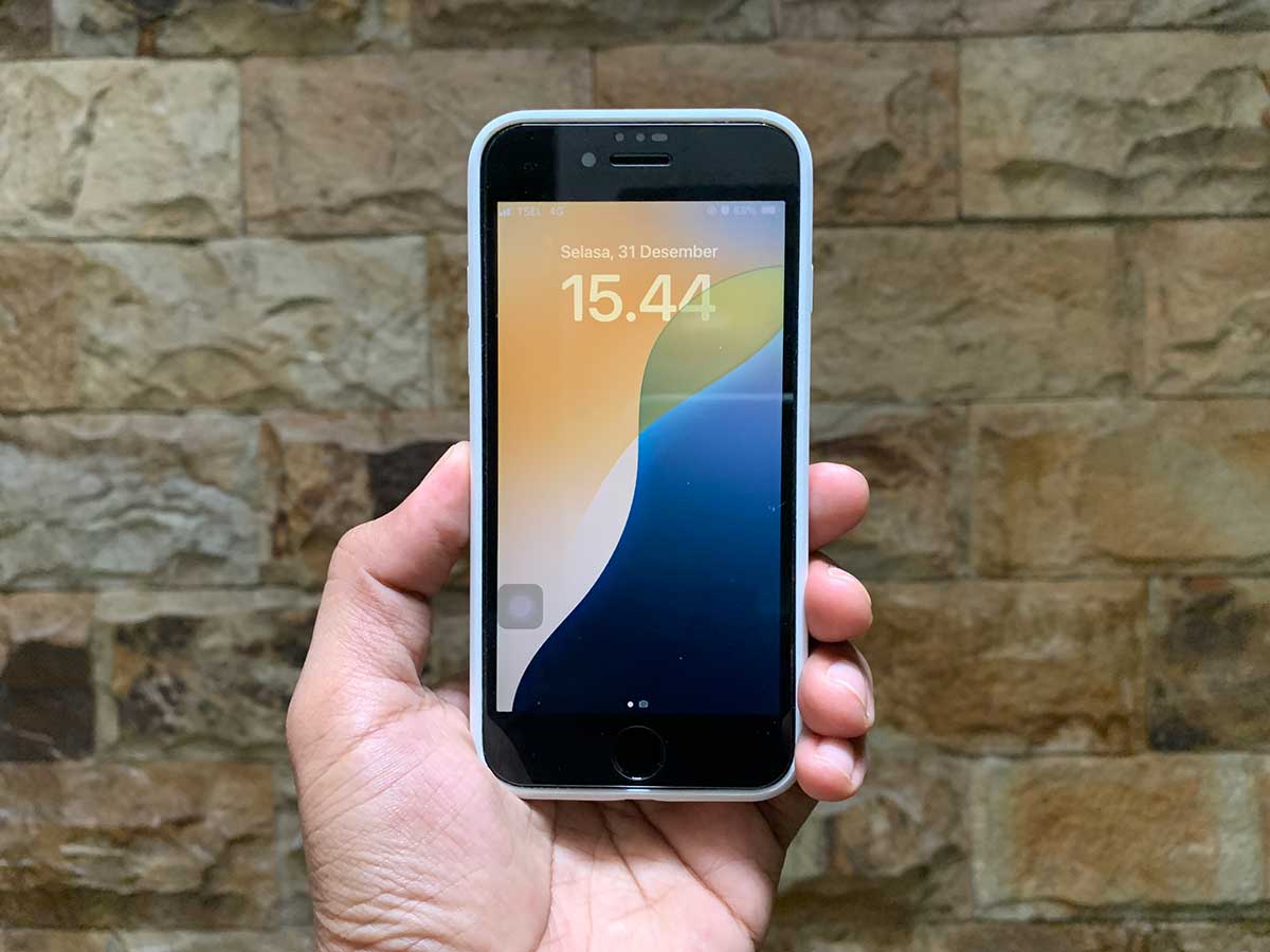 Nasib iPhone SE 2020 di Tahun 2025, Masih Layak? | BANGSAONLINE.com - Berita Terkini - Cepat ...