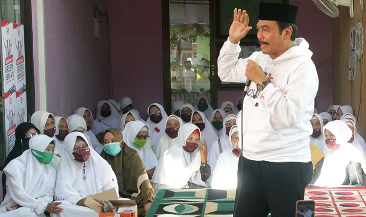 Pilbup Gresik 2020: Qosim-Alif Janjikan Penyediaan Air Bersih dari PDAM ... Pilbup Gresik 2020: Qosim-Alif Janjikan Penyediaan Air Bersih dari PDAM ...