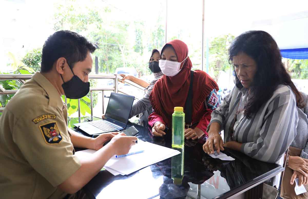 Persiapkan Banmod DBHCHT 2023, DPMPTSP Kota Kediri Diserbu Ratusan ...