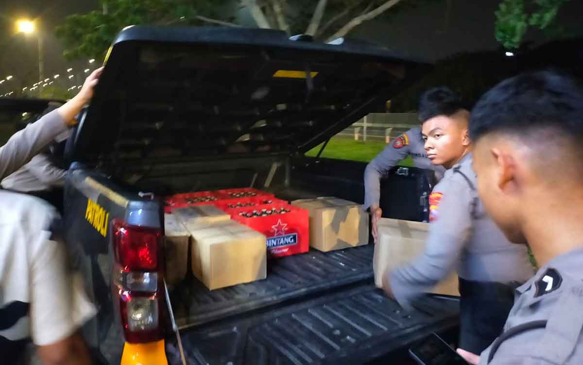 Unit PJR III Polda Jatim Gagalkan Peredaran Miras Ilegal di Tol ...