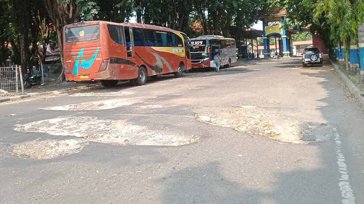 Akses ke Terminal Bayuangga Probolinggo Dikeluhkan Masyarakat ...